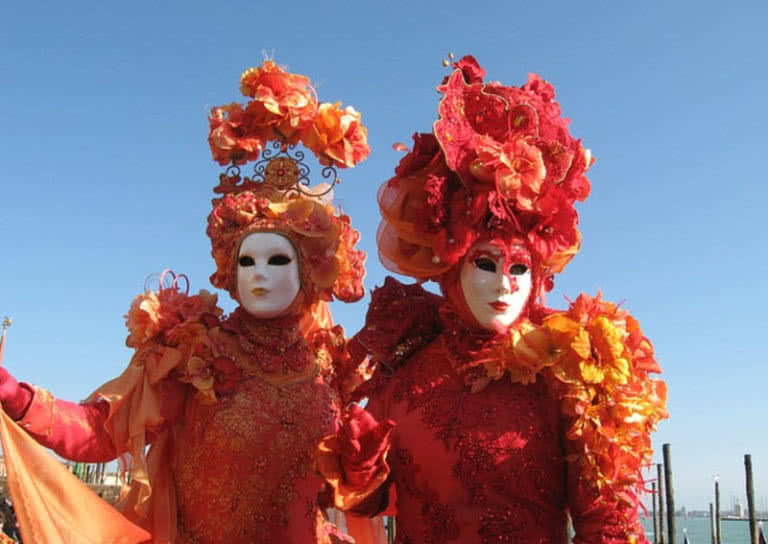 Top 10 Most Amazing Festivals Around The World - The Mysterious World