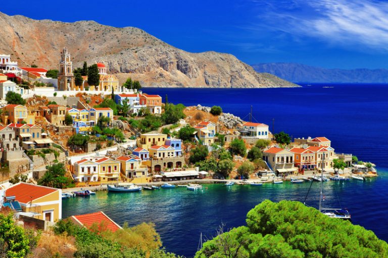 Top 10 Countries with the Best Weather Year Around